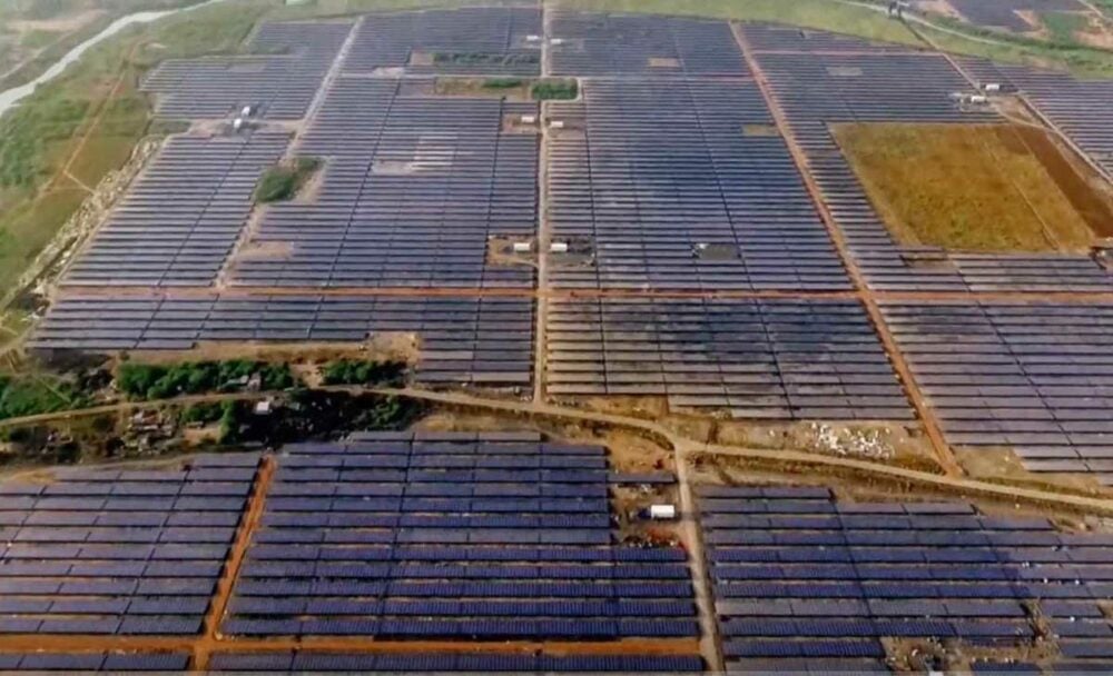 Planta fotovoltaica de Kamuthi (648 MW)